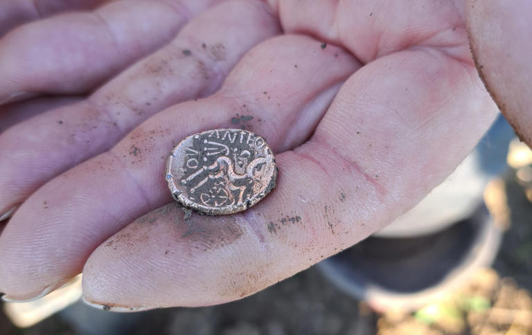 Metal detectorist unearths ‘exceptionally rare’ 2,000-year-old Celtic coin Metal detectorist unearths ‘exceptionally rare’ 2,000-year-old Celtic coin