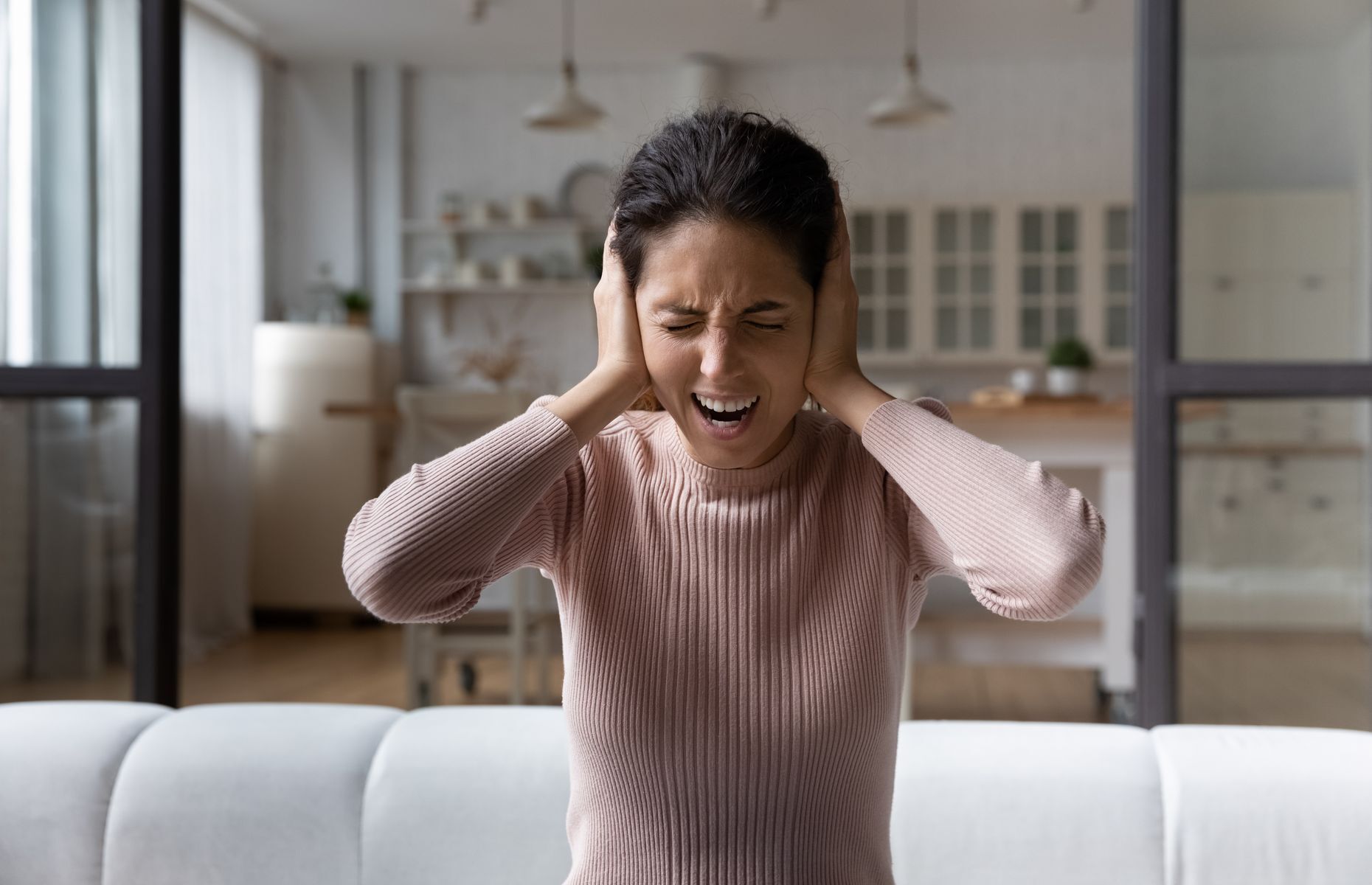 What are the signs and symptoms of schizophrenia?