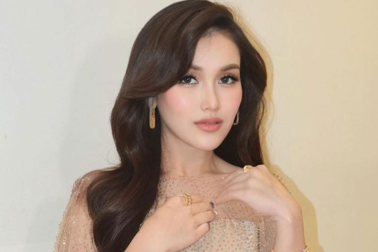 Ayu Ting Ting Makin Cantik Kebangetan Usai Batal Nikah, Pamer Punggung ... Ayu Ting Ting Makin Cantik Kebangetan Usai Batal Nikah, Pamer Punggung ...