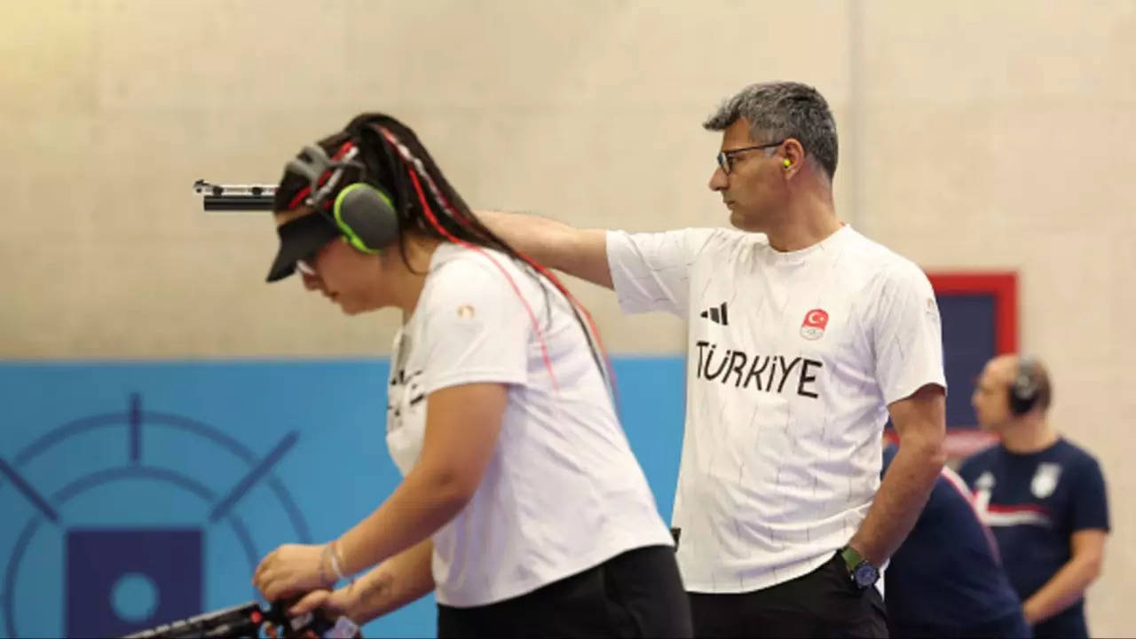 Turkey's Yusuf Dikec's 13-Year-Old Video Of Shooting Without Glasses ... Turkey's Yusuf Dikec's 13-Year-Old Video Of Shooting Without Glasses ...