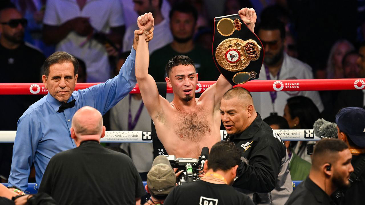 Underdog boxer Jose