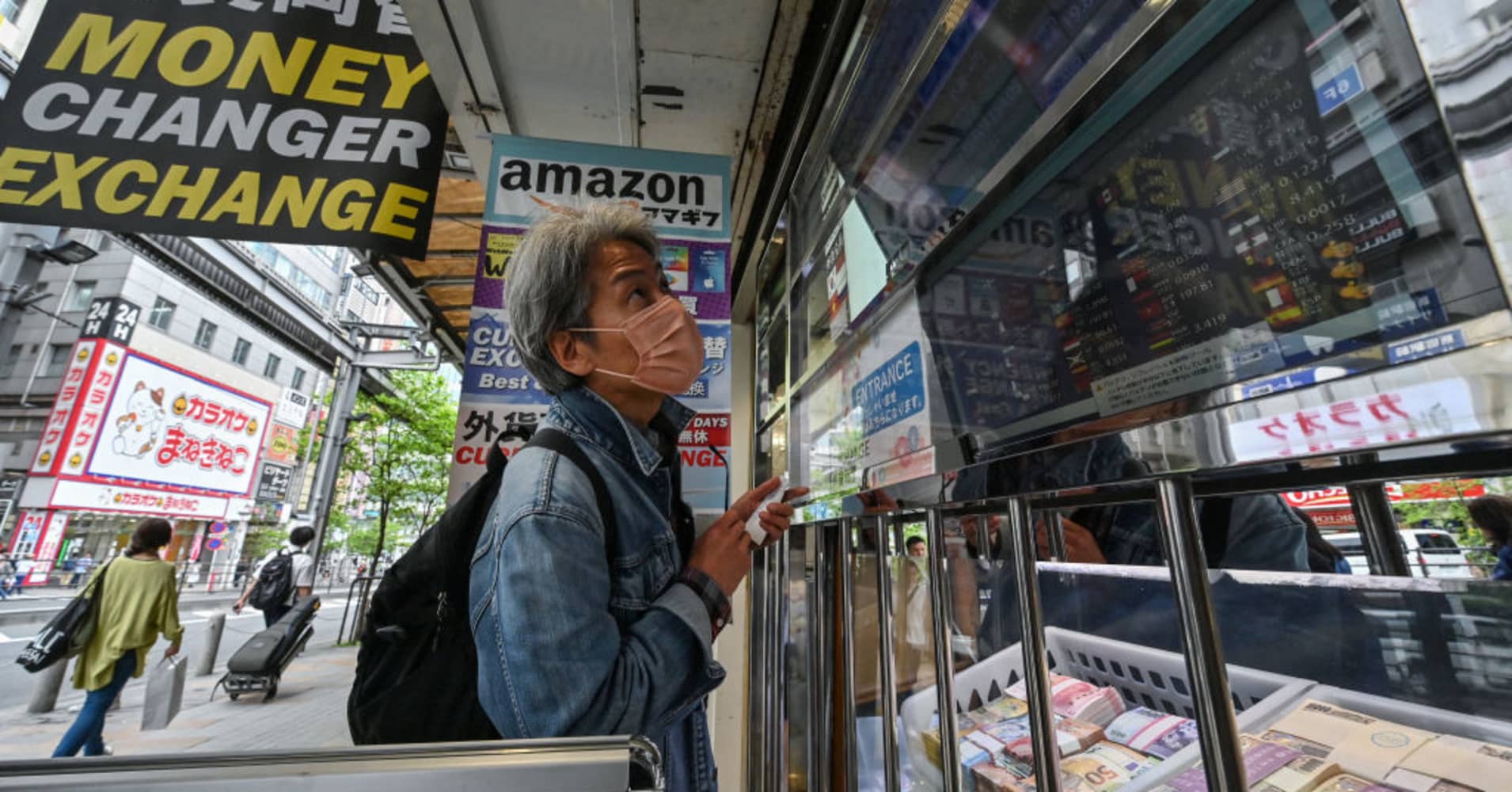 Asia's central banks face a formidable challenge: An ascendant U.S. dollar