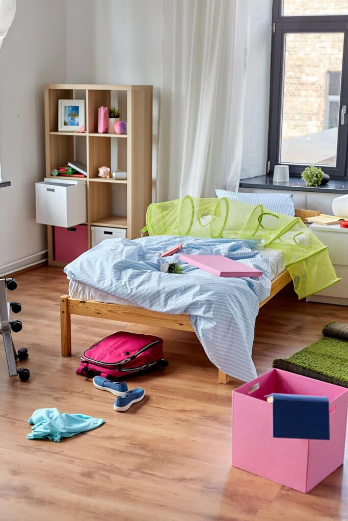 Declutter Your Home in 6 Simple Steps and Reclaim Your Sanity Declutter Your Home in 6 Simple Steps and Reclaim Your Sanity