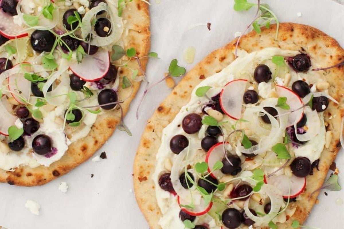 Fresh and Fabulous – 10 Artisanal Flatbreads Made Easy
