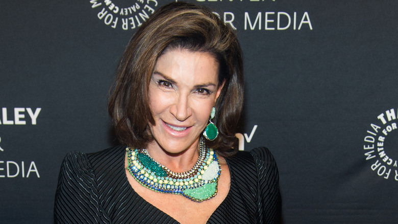 Our Design Expert Has Some Thoughts About Hilary Farr's Dramatic Backyard Our Design Expert Has Some Thoughts About Hilary Farr's Dramatic Backyard