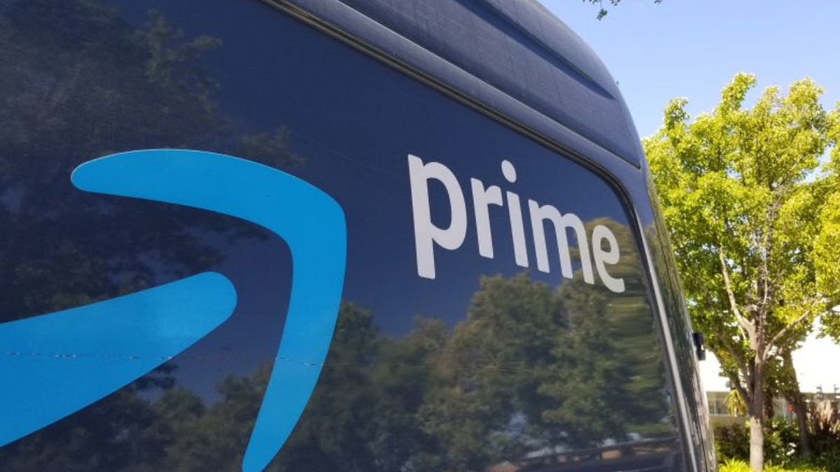 Amazon is selling a 2-in-1 laptop and tablet for just $60