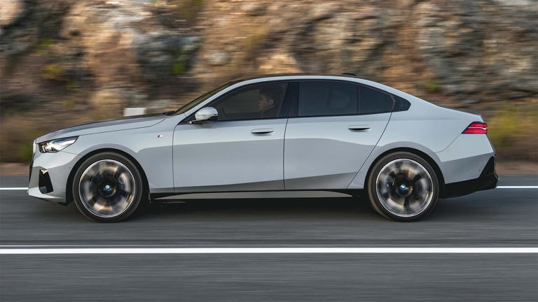 New 2025 BMW 5 Series vs. Old: All Changes Side-by-Side