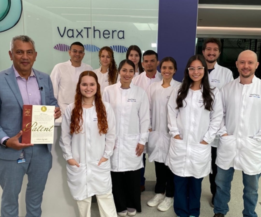 MinSalud y el INS se aliaron con VaxThera para mejorar la producción de biológicos
