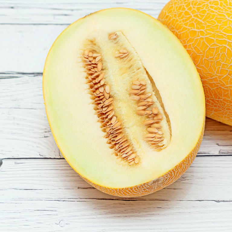 Voici pourquoi vous devriez manger du melon jaune plus souvent Voici pourquoi vous devriez manger du melon jaune plus souvent