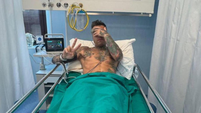 Fedez, parla il medico che l’ha soccorso: “Dolori addominali e vomito” Fedez, parla il medico che l’ha soccorso: “Dolori addominali e vomito”