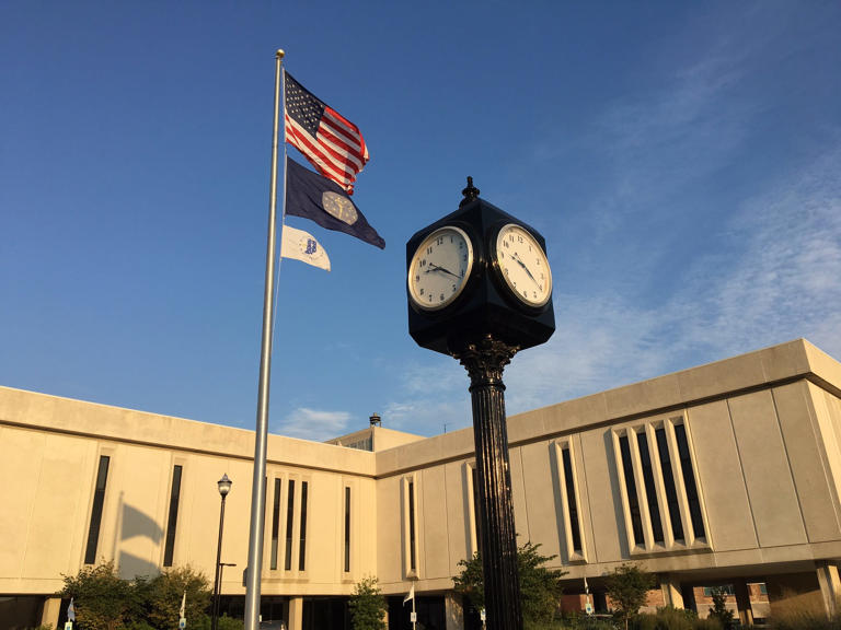 Delaware County commissioners reorganize for 2025