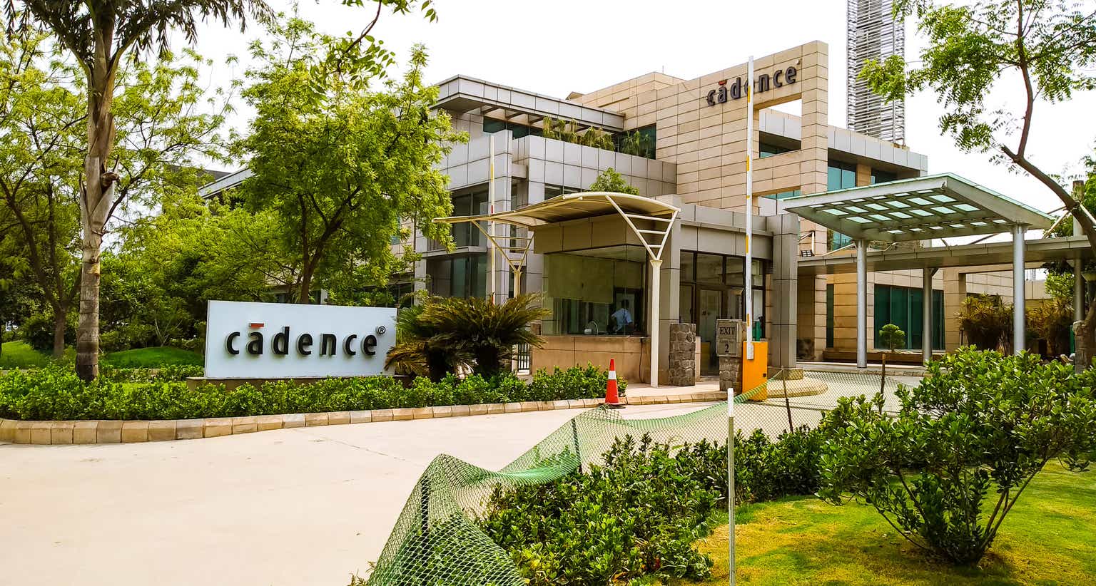 Cadence Design Systems maintains momentum heading into 2026, but ...