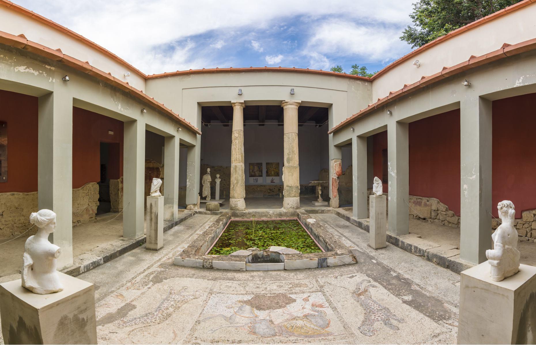 See the incredible Roman villas still standing today