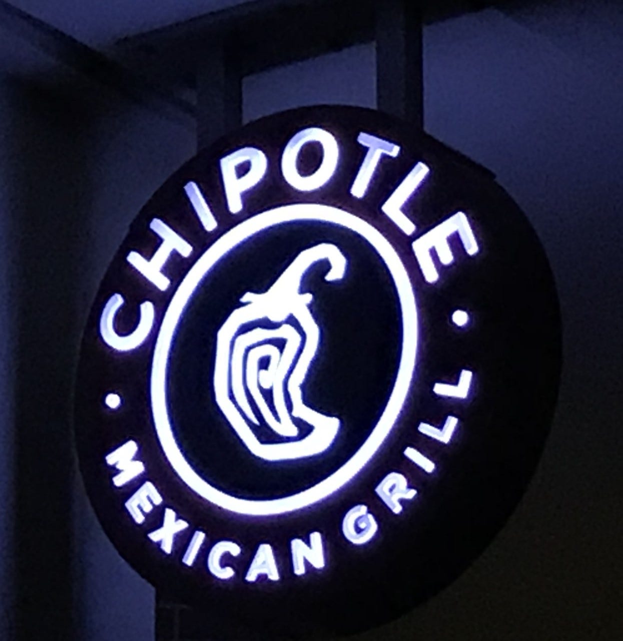 Is Chipotle really closing? Report suggests Chipotle bankruptcy; what ...