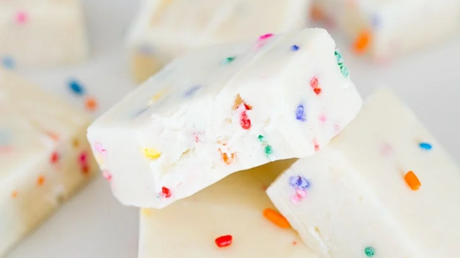 18 creamy fudge recipes that are pure dessert therapy
