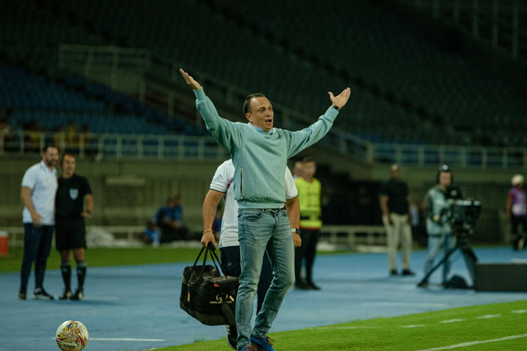 Alejandro Restrepo tiene todo listo para ser nuevo entrenador del Medellín Alejandro Restrepo tiene todo listo para ser nuevo entrenador del Medellín