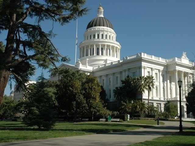 Gov. Newsom orders California state workers to return to office 4 days ...