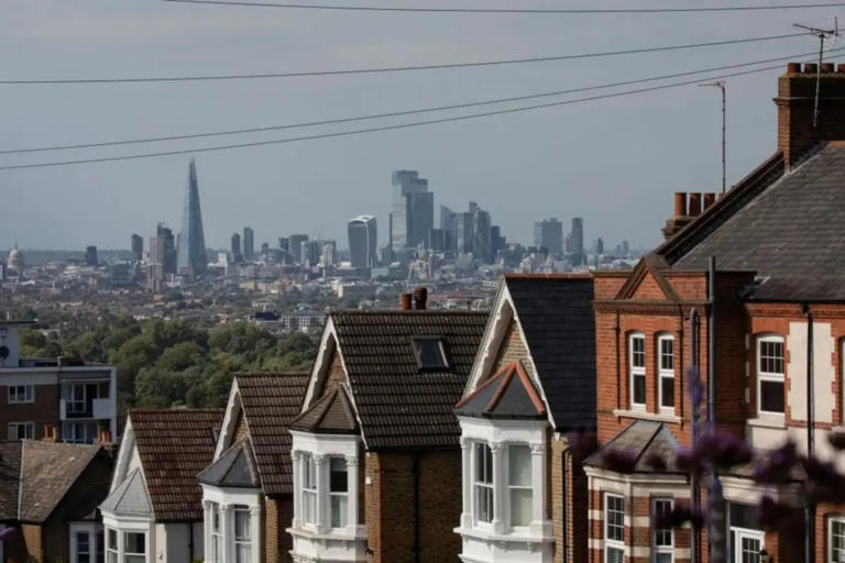 London house prices fall as Bank of England rate hikes loom over ...