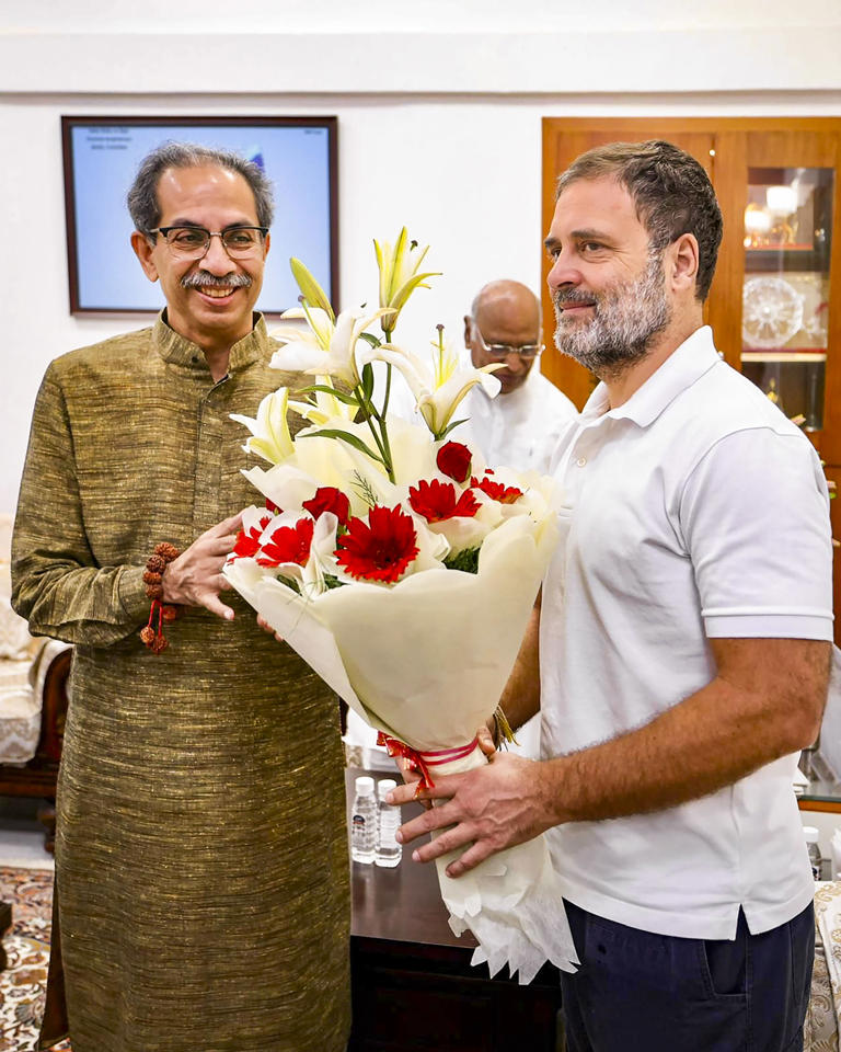 Uddhav returned empty handed from Delhi, got snubbed over CM face ... Uddhav returned empty handed from Delhi, got snubbed over CM face ...