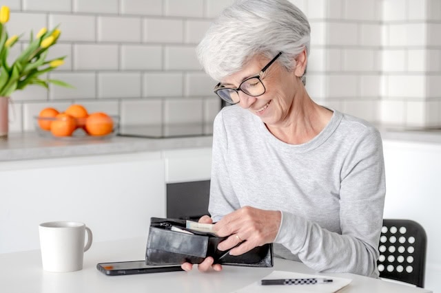 10 Frugal Habits That Make Retirees' Lives Significantly Better