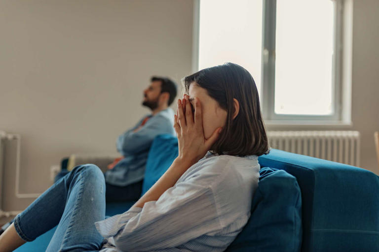 Signs of manipulation used to gain power
