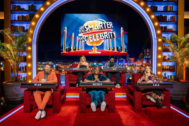 Travis Kelce's ‘Are You Smarter Than A Celebrity' First Look Photos ... Travis Kelce's ‘Are You Smarter Than A Celebrity' First Look Photos ...