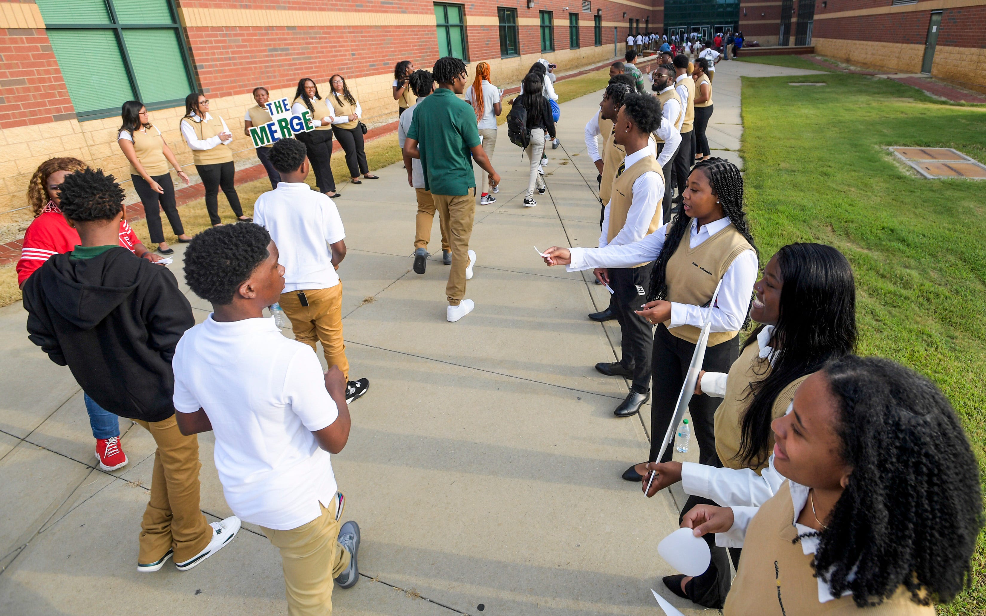 MPS requires online sign up to register for first day of school