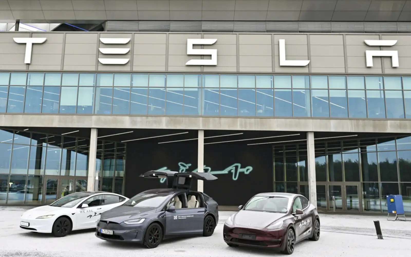 France orders Tesla to end ‘deceptive commercial practices’