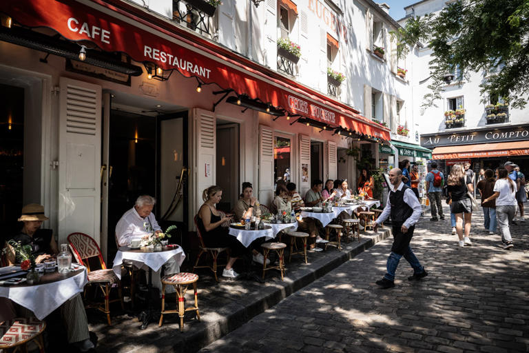 La salade césar à 25 € sans sauce, le café à 7,5 €: ces plats trop ...