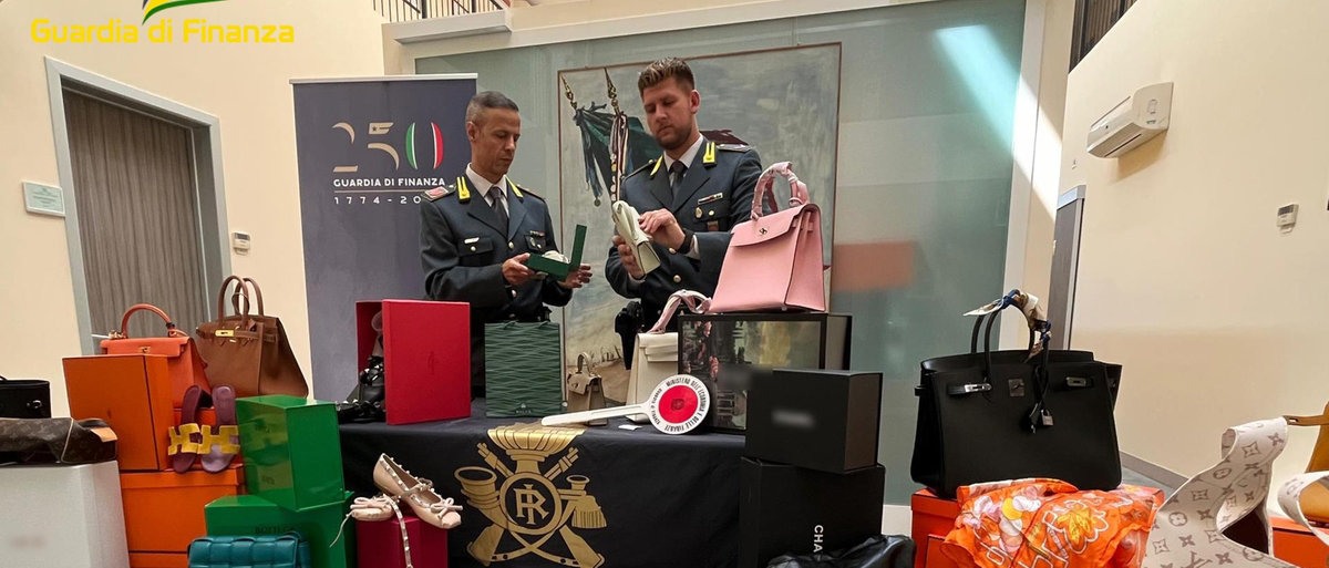Treviso, borse e accessori contraffatti venduti a ‘prezzo pieno ... Treviso, borse e accessori contraffatti venduti a ‘prezzo pieno ...