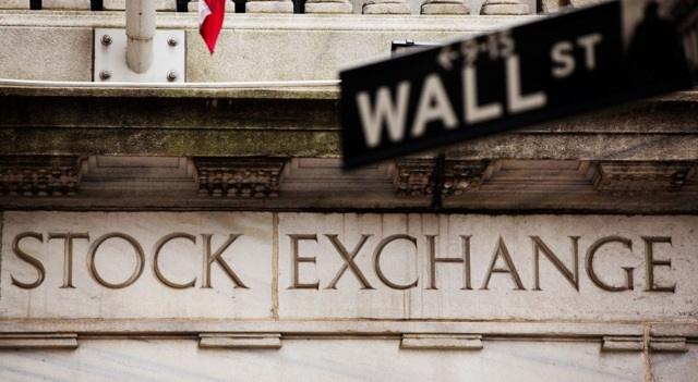 U.S. Stock Futures Drop Amid New Tariffs, Amazon Miss; Eyes on Jobs Report