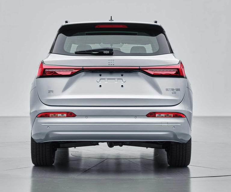 赛力斯蓝电 E5 Plus 插混中型 Suv 开启预售，预售价10 98万元起