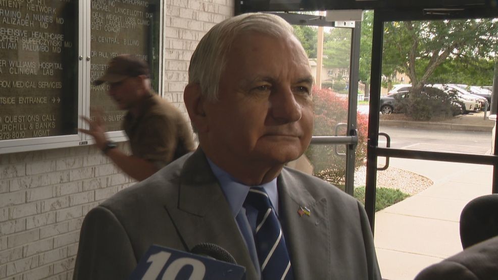 Sen. Reed joins scientists and medical researchers to rally against ...