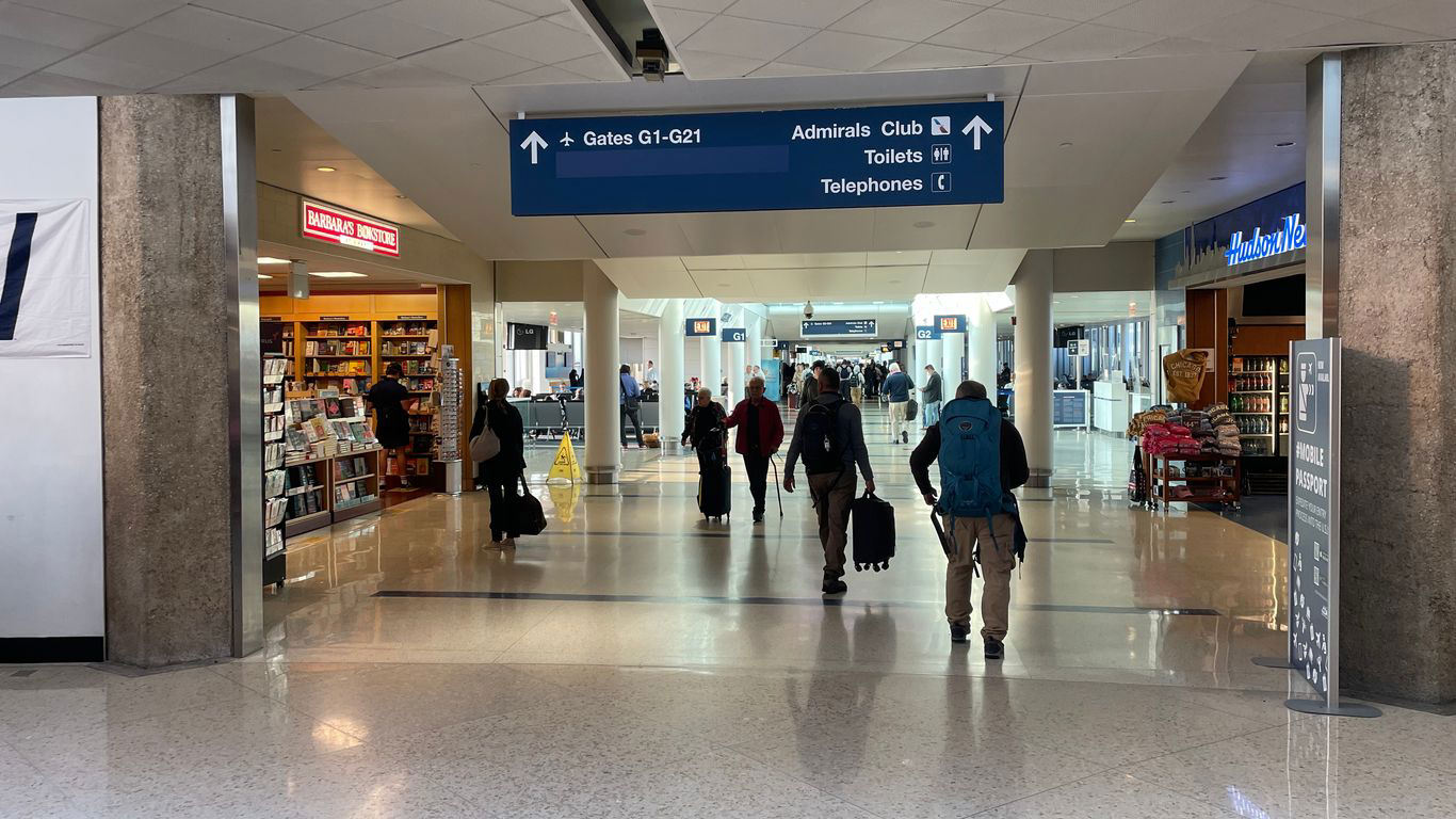 Woman Found Dead in Baggage Processing Area at Chicago O'Hare Airport Woman Found Dead in Baggage Processing Area at Chicago O'Hare Airport