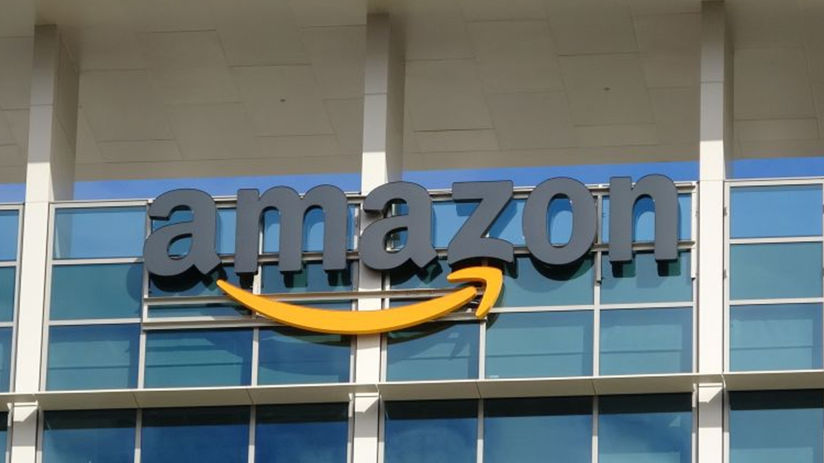 Get a vintage-style side table on Amazon for $40 — 20% off its original ...