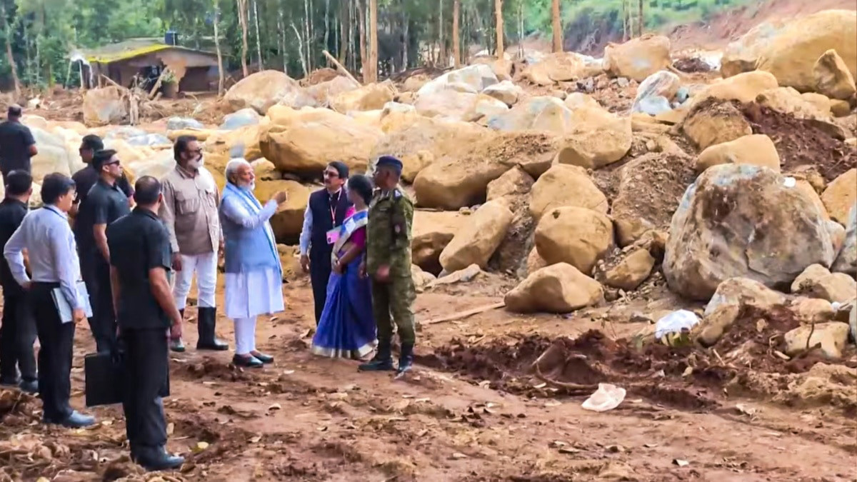 Wayanad Landslides: PM Modi Meets Victims, BJP Accuses Rahul Gandhi Of ... Wayanad Landslides: PM Modi Meets Victims, BJP Accuses Rahul Gandhi Of ...