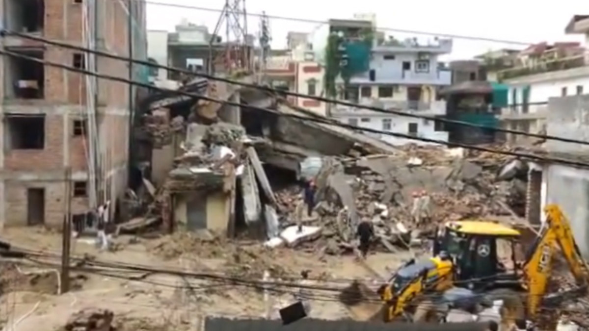 Delhi: Several Feared Trapped As 2-Storey Building Collapses In Model ... Delhi: Several Feared Trapped As 2-Storey Building Collapses In Model ...