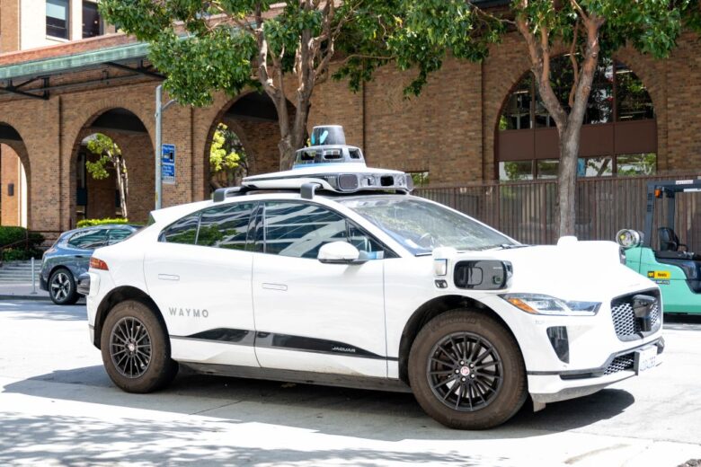 Waymo lanceert autonome robottaxi’s op snelwegen in Los Angeles