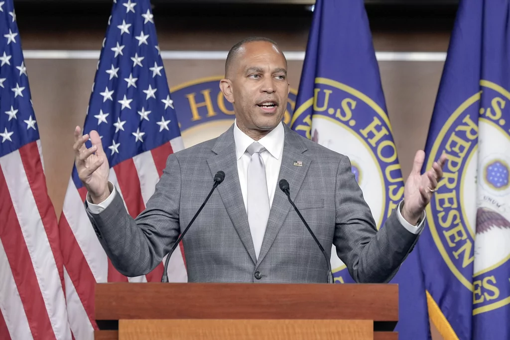 Jeffries pushes back on David Hogg’s call to prop up Democratic ...