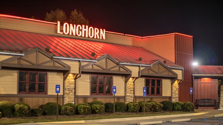 15 Things Steak Enthusiasts Should Know About LongHorn Steakhouse
