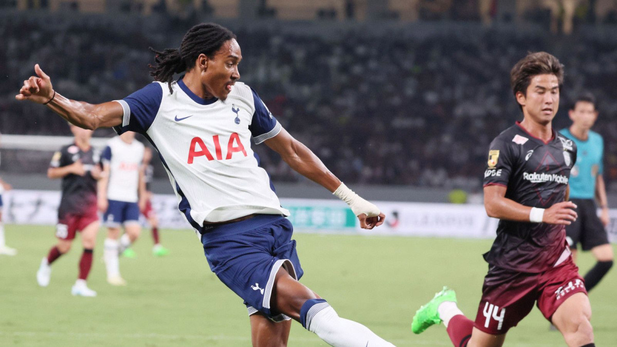 Djed Spence given Tottenham lifeline after impressing Ange Postecoglou Djed Spence given Tottenham lifeline after impressing Ange Postecoglou