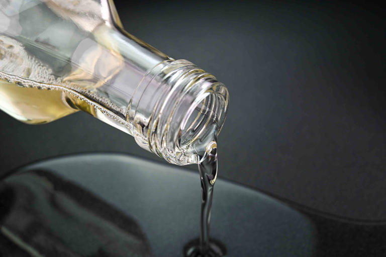MCT Oil Benefits: What the Research Says