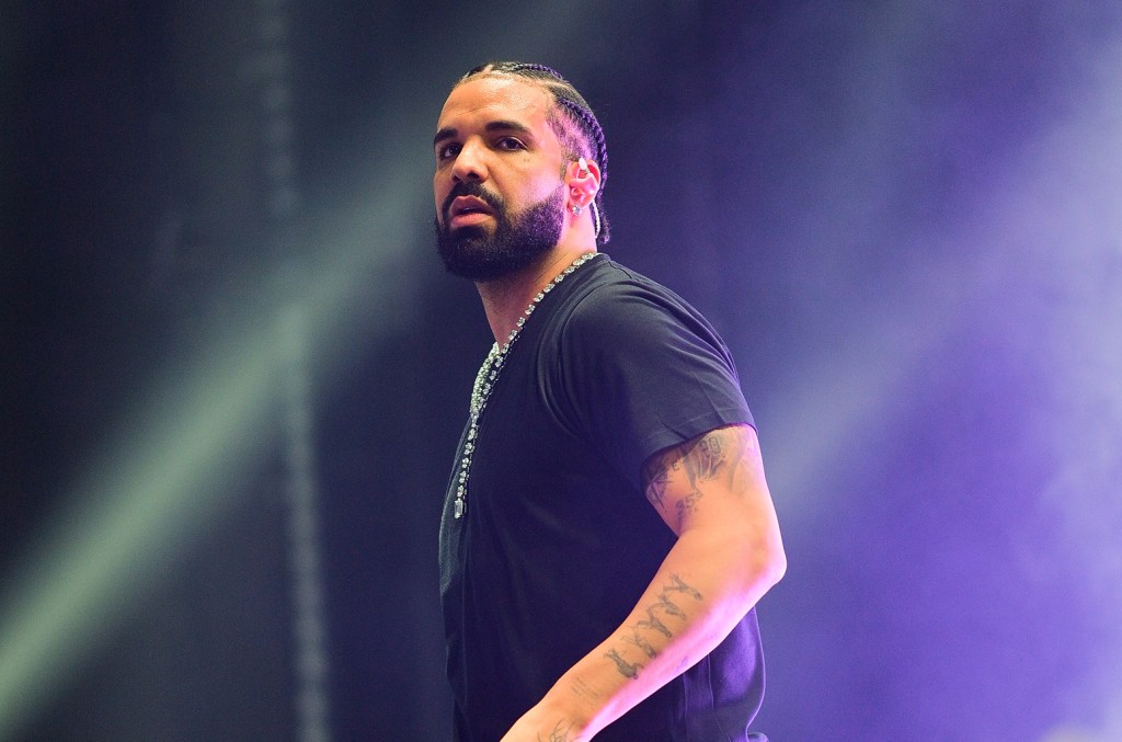 Drake Confirms He's Touring Australia in 2025