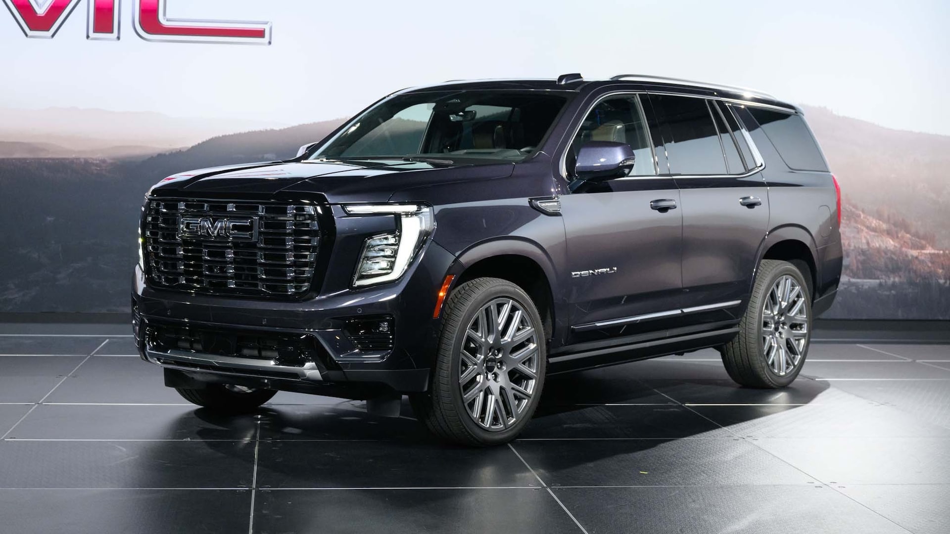 First Look! The New 2025 GMC Yukon Puts Its Ultimate Foot Forward