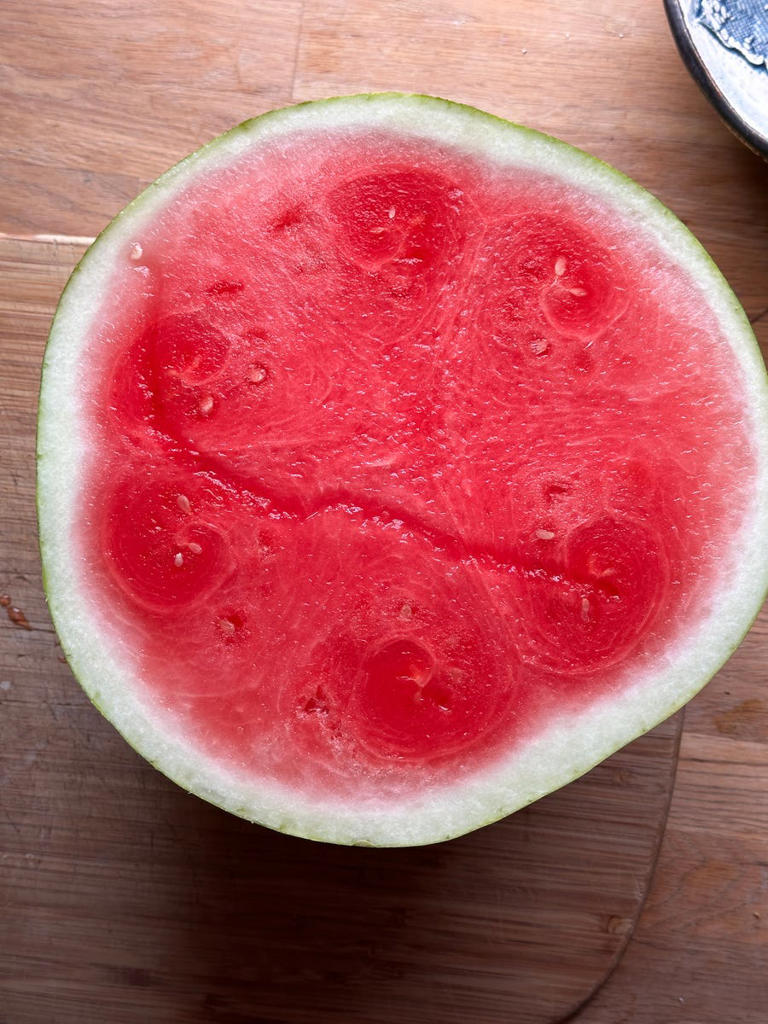 5 Secrets to Picking a Watermelon That’s Juicy and Delicious
