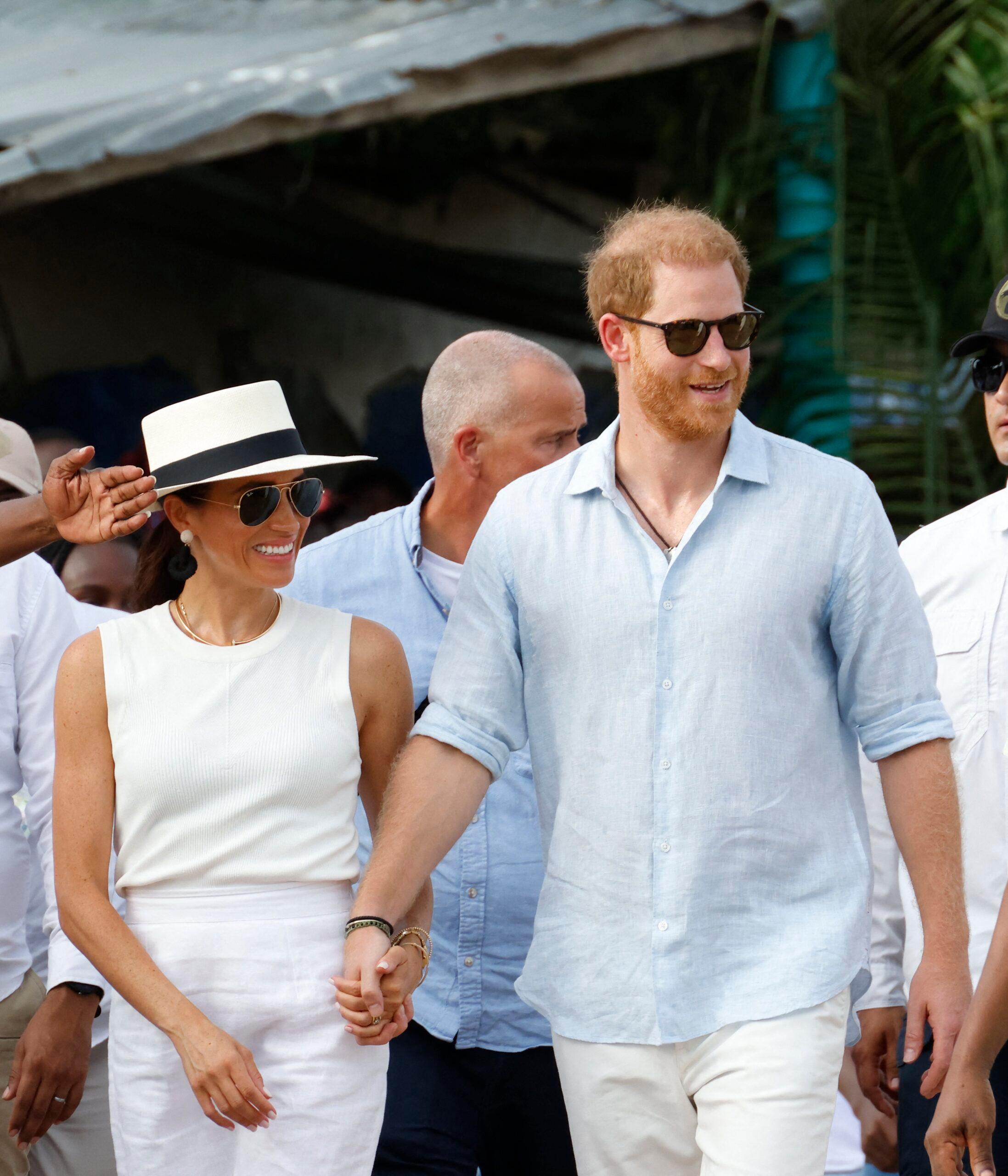 Prince Harry & Meghan Markle Mingle With A-Listers In First Outing ...