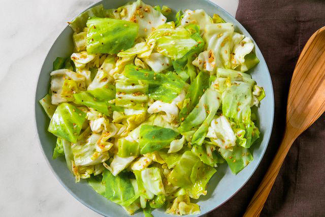 The 5-Minute Yamitsuki Cabbage Recipe I Make At Least Once a Week