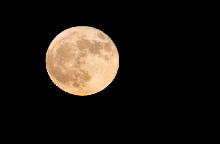 Is it a full moon tonight? When to see August's 'sturgeon moon' in Texas