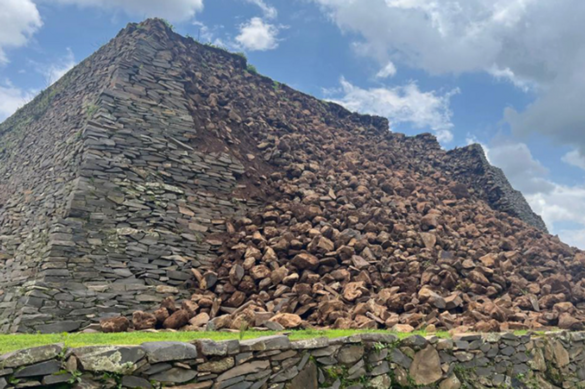 'Bad omen' declared after ancient pyramid suddenly collapses 'Bad omen' declared after ancient pyramid suddenly collapses