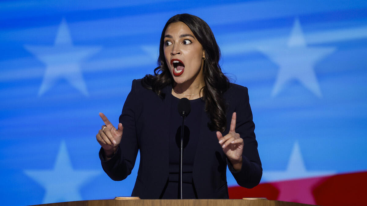 Photo Shows AOC On First-Class Flight To 'Fighting Oligarchy' Rally